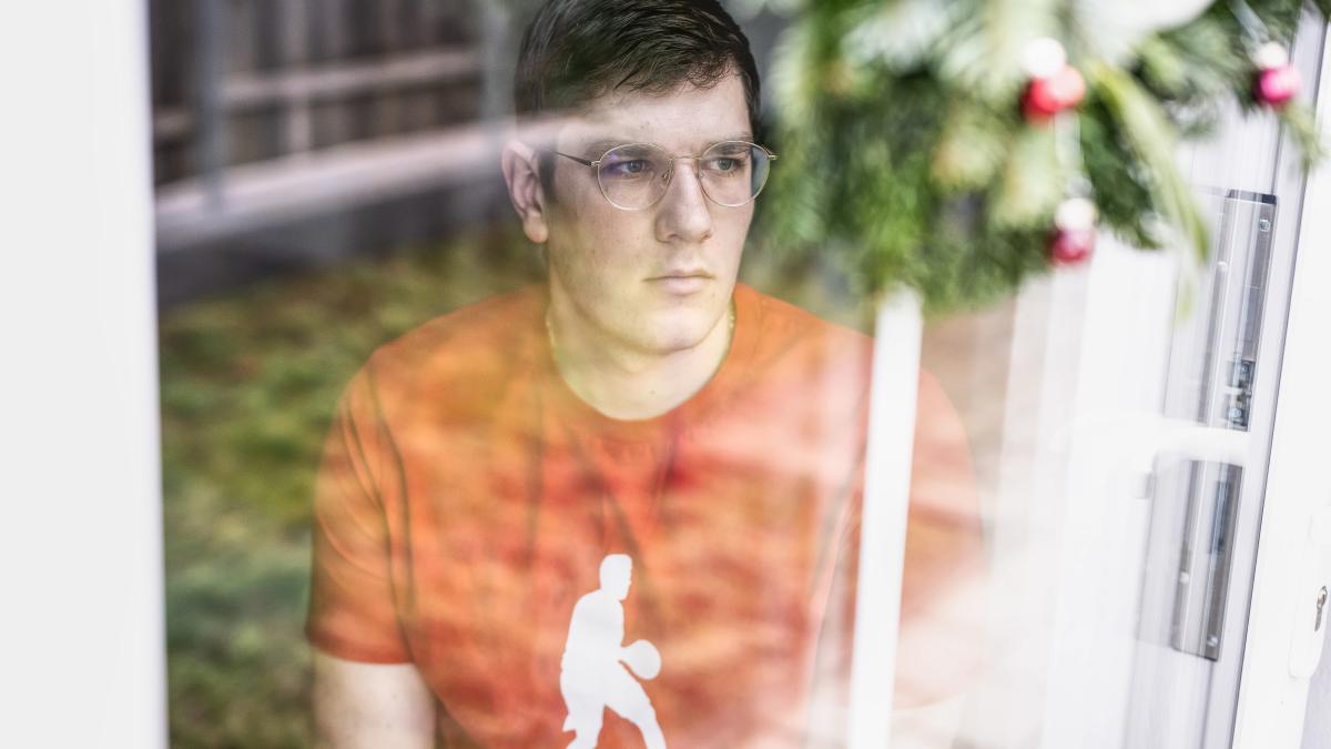 Noa Hüper ist schwer an ME/CFS erkrankt: So kämpft sich der 27-jährige ...