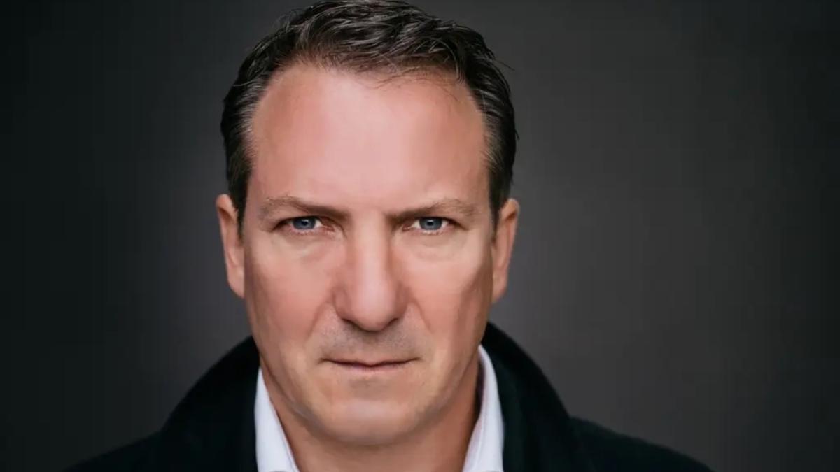 Robert Palfrader bringt Solo-Kabarett "Allein" auf die Bühne in ...