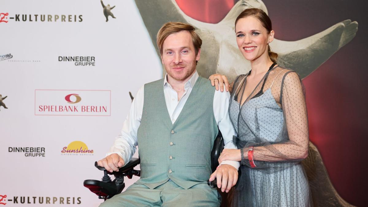 Leute: Samuel Koch ist Vater geworden