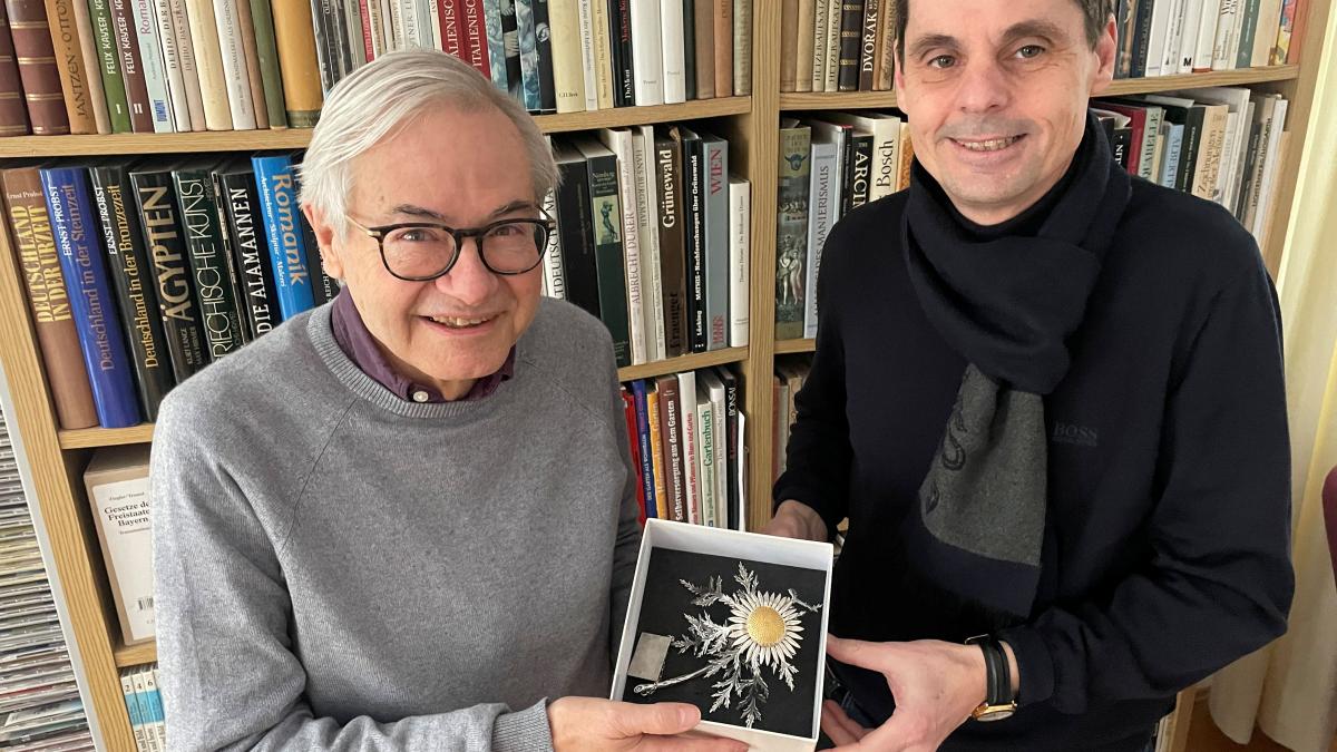 Der leidenschaftliche Archivar des Buchloer Heimatvereins, Ulrich ...