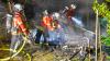 Wohnwagen-Brand Karlsruhe: Flammen erfassen Baum und Zaun