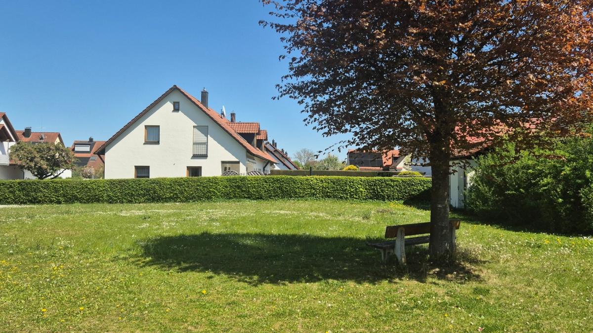„Grüne Lunge“: Anwohner laufen gegen Grundstücks-Plan in Donaumünster Sturm