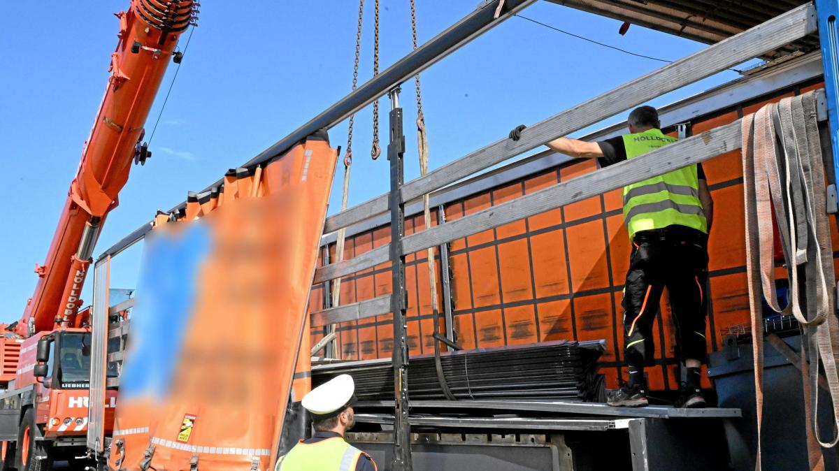 A8: Elf Tonnen schwere Maschine legt Verkehr bei Ulm lahm – Bergung mit ...