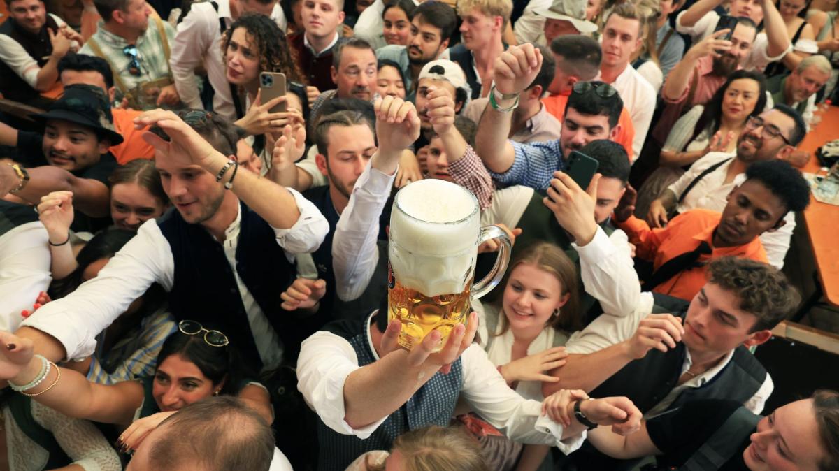 Verbot von Skandal im Sperrbezirk, Layla und Co.? Das gilt auf dem ...