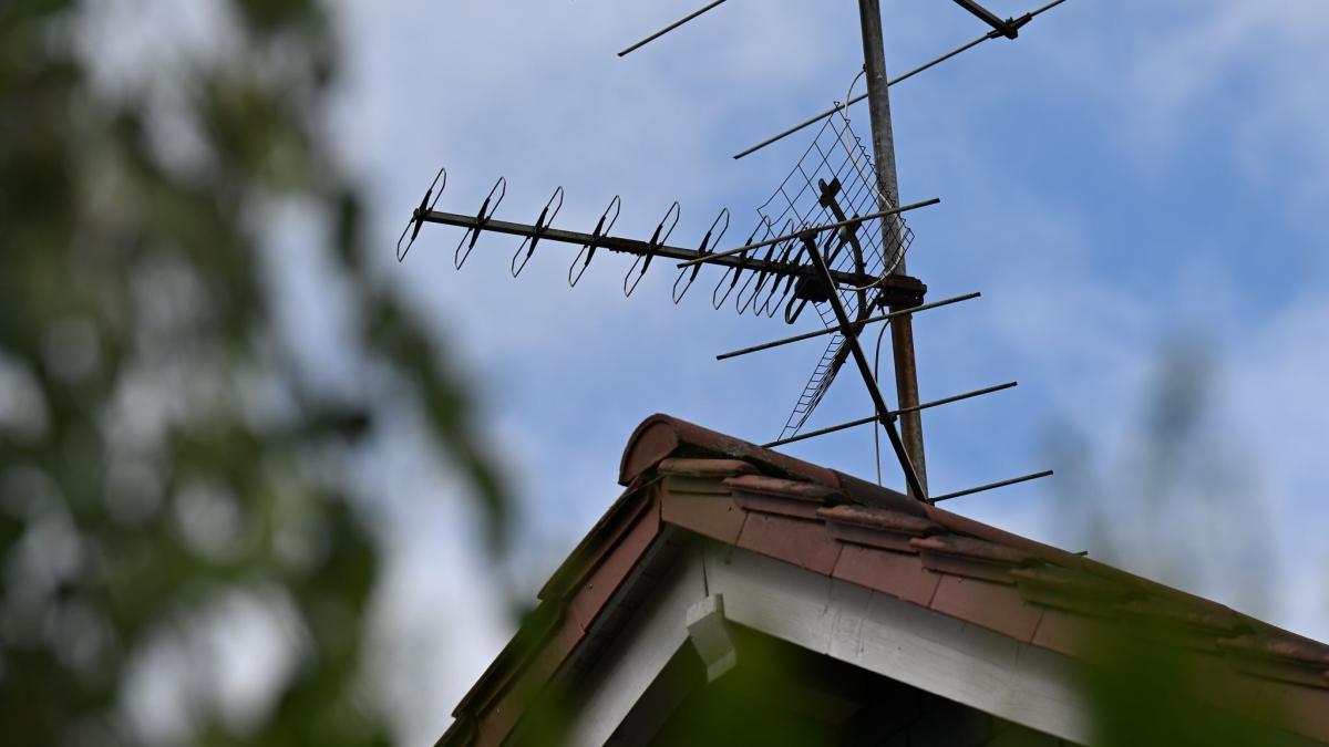 Forderung von Telekom & Co.: Auslaufmodell Antennenfernsehen ...