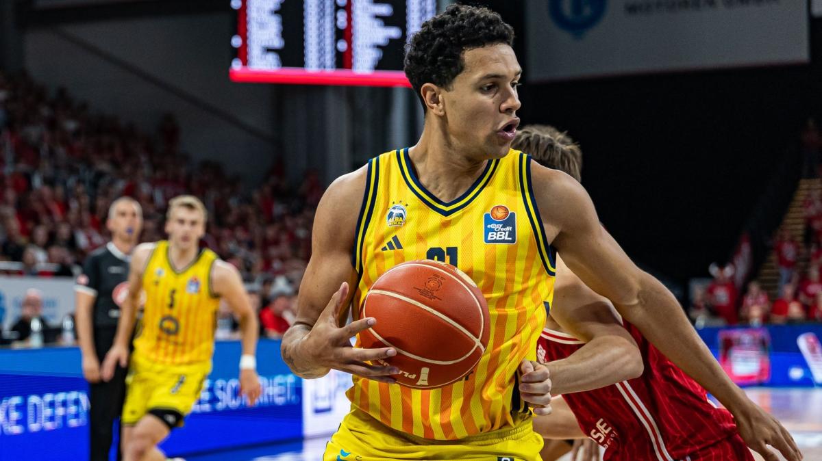 Basketball: Michael Rataj stärkt Alba Berlin im Kampf um den Titel ...